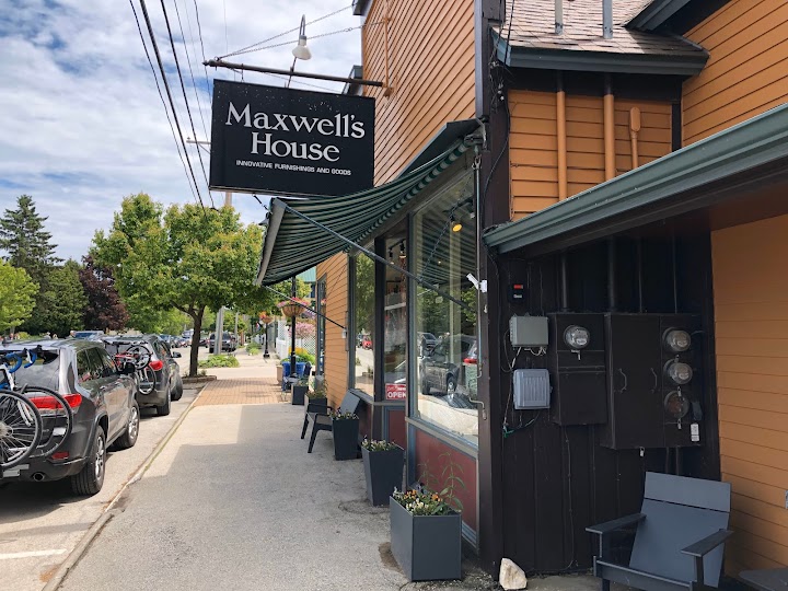 Maxwell's House - DoCo Vacations